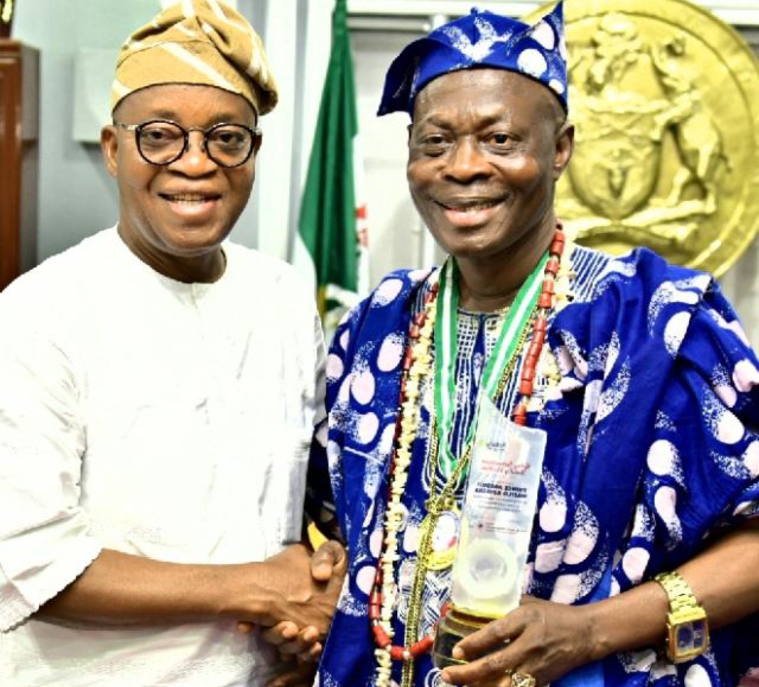 Prince (Dr) ADESOJI Adeleke Masilo felicitates with Oyetola for ...