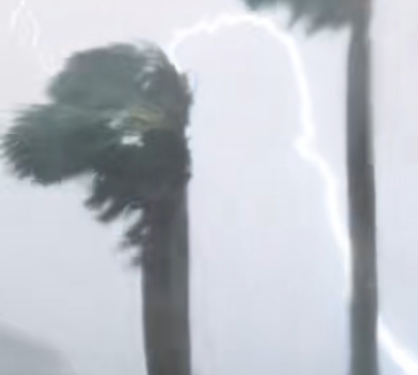 WATCH Devastating Thunderstorm, Flood That Hits Dubai (VIDEO ...