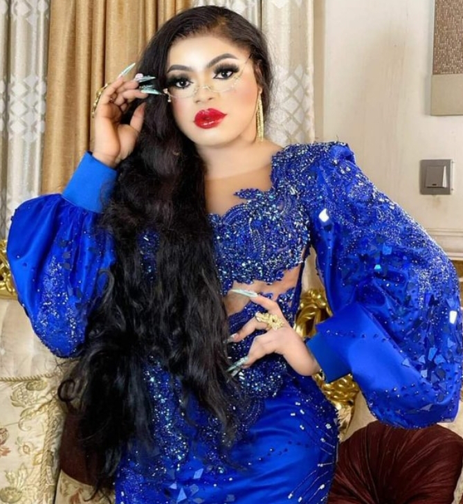 CROSSDRESSER Bobrisky Arrested At Seme Border (VIDEO) - SOJWORLDWIDE News