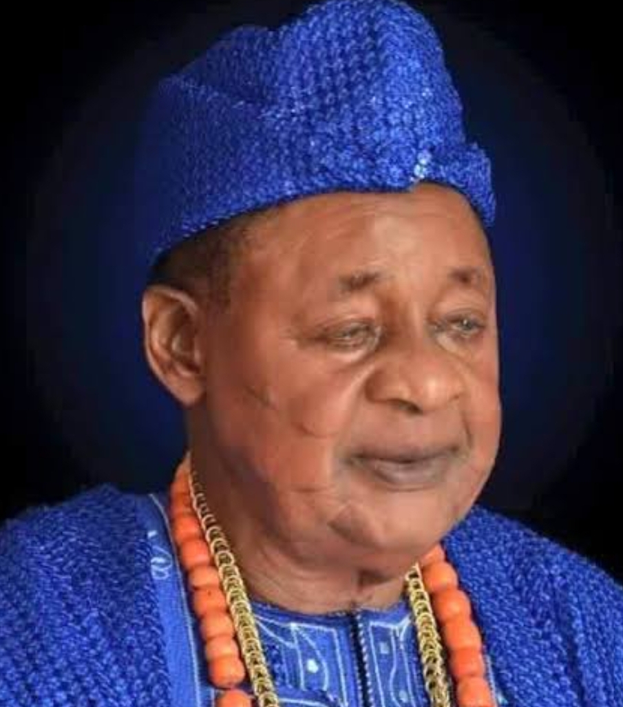 MEMORY LANE: LATE Alaafin Of Oyo HRM Lamidi Adeyemi Provocative ...